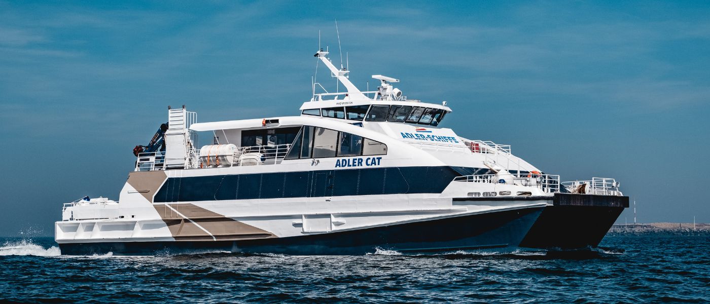MS „Adler CAT“: Schnelle Fahrten ab Cuxhaven, Amrum & Sylt nach ...